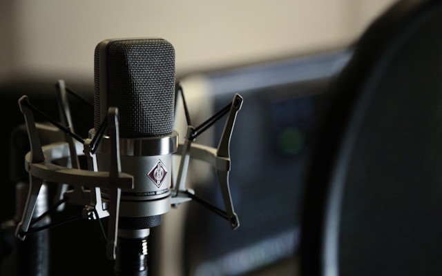 Evaluating LLM-Powered Voice Assistants